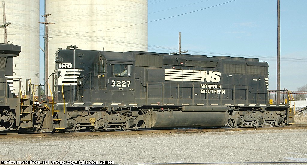 NS SD-40-2 3227